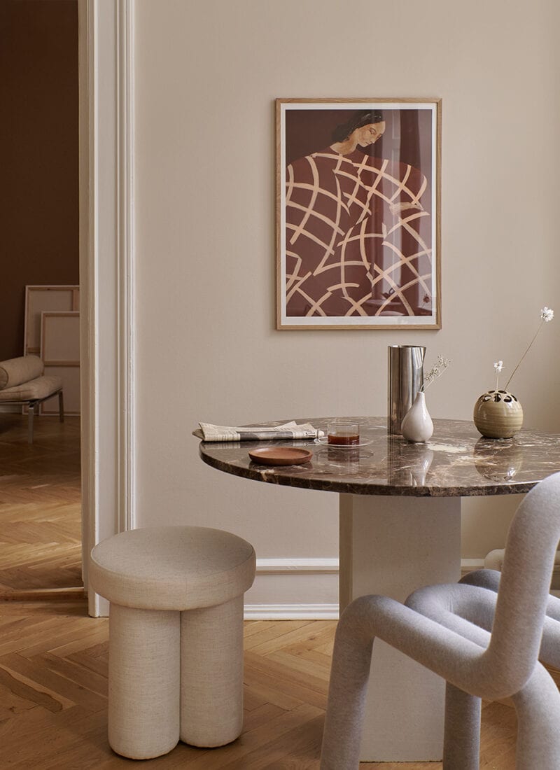 Waiting at Art et Métiers by Sofia Lind – Six Acres